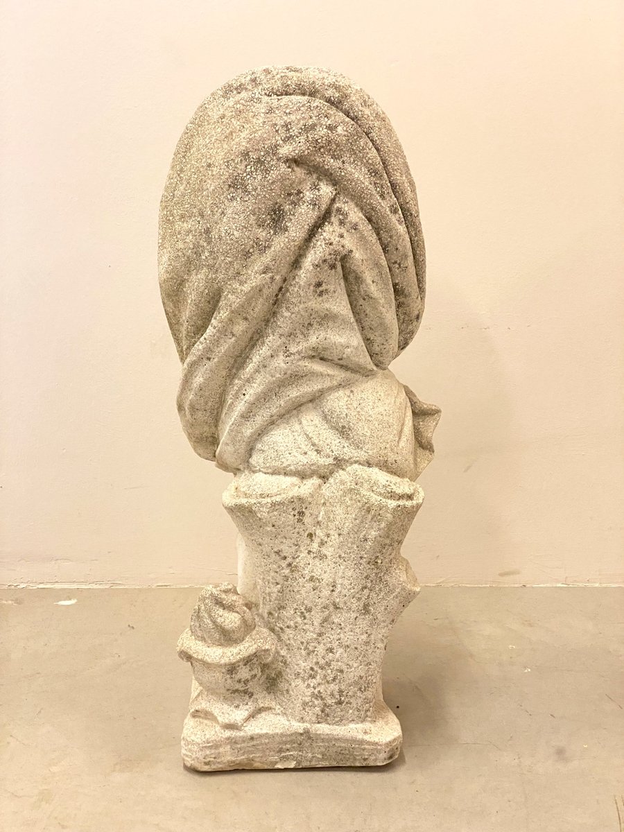Statua di Putto Winter in cemento, anni '70 in vendita su Pamono