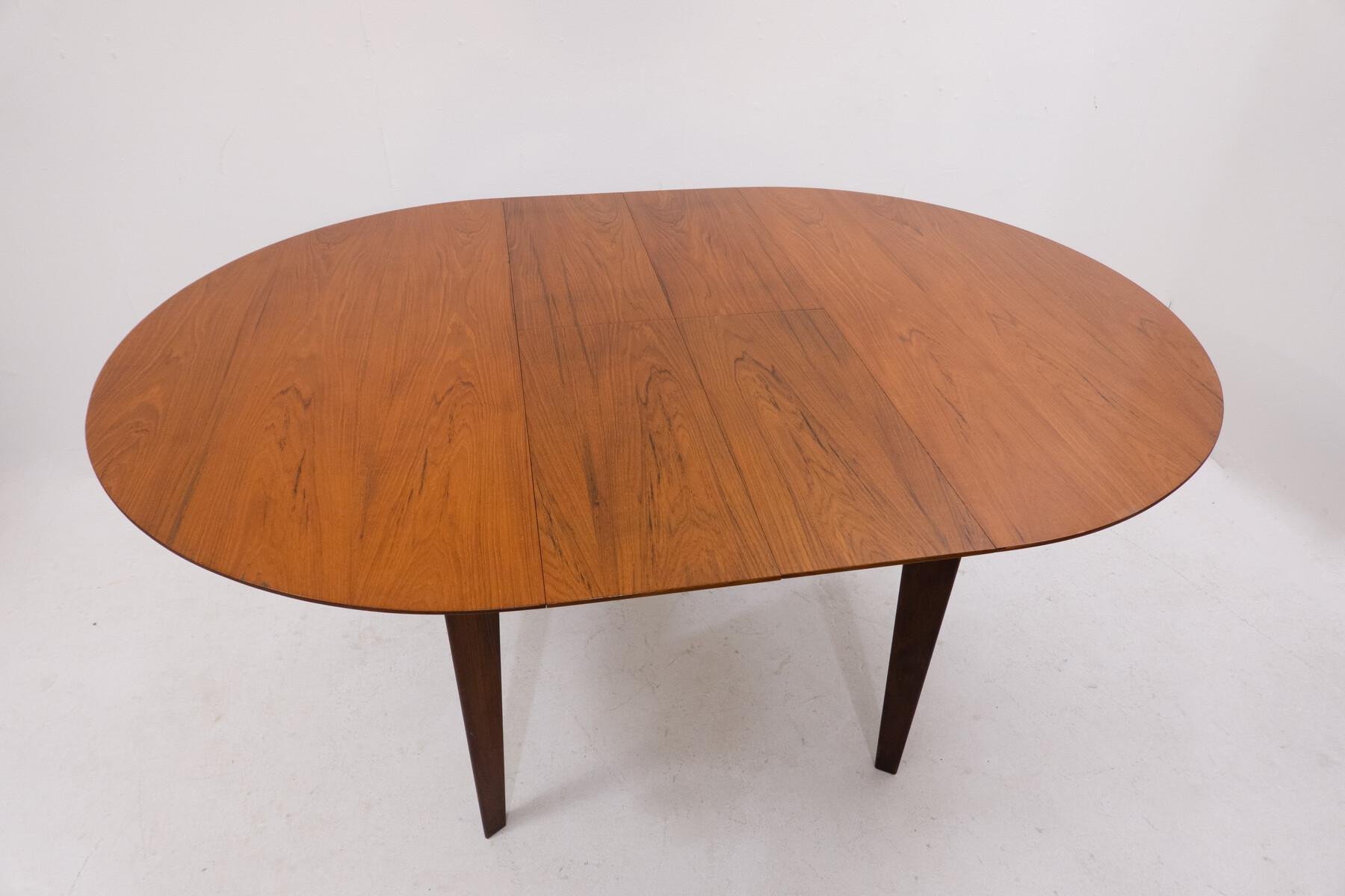Mid-Century Modern Italian Extending Dining Table in Teak by Vittorio ...