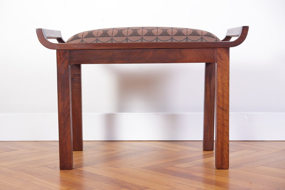 Art Deco Hocker aus Nussholz, 1920er bei Pamono kaufen