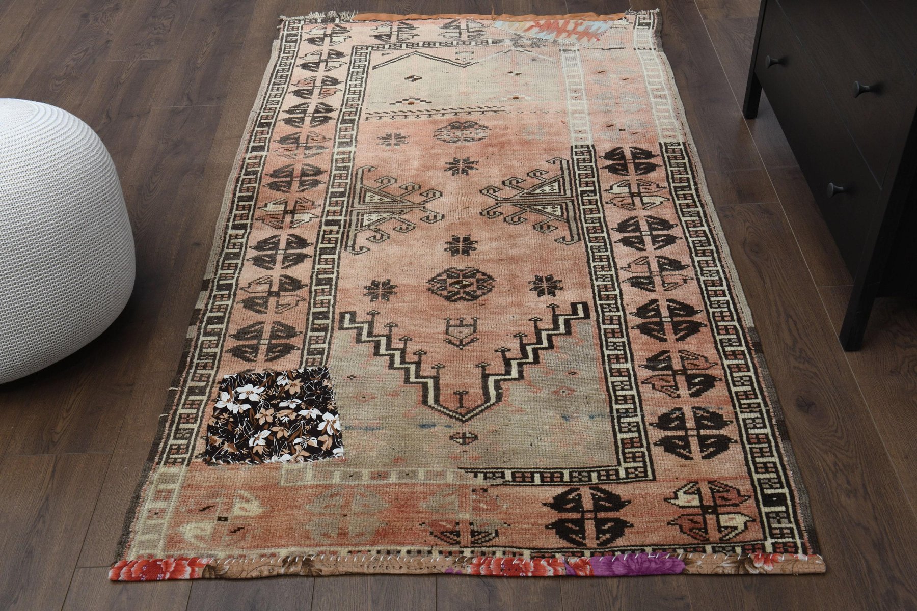 Small Antique Persian Wool Rug for sale at Pamono