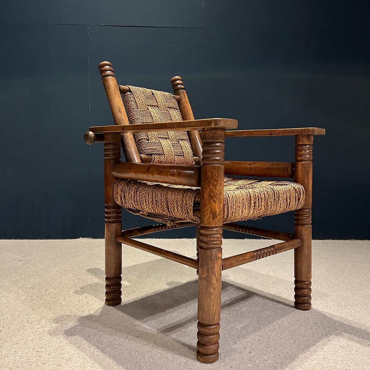Vintage Armlehnstuhl aus Holz & Seil von Charles Dudouyt bei Pamono kaufen