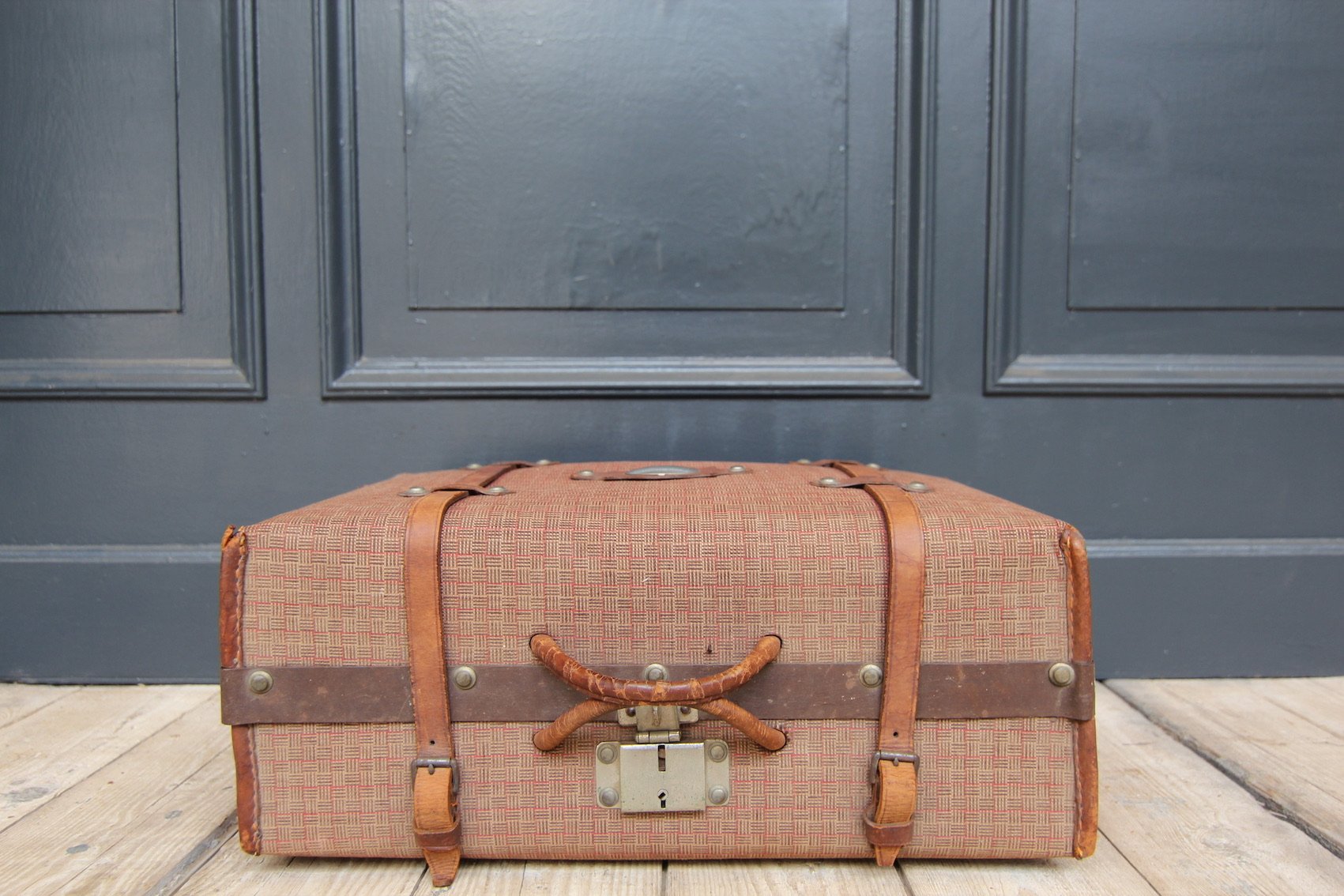 Post Carriage Travel Case for sale at Pamono