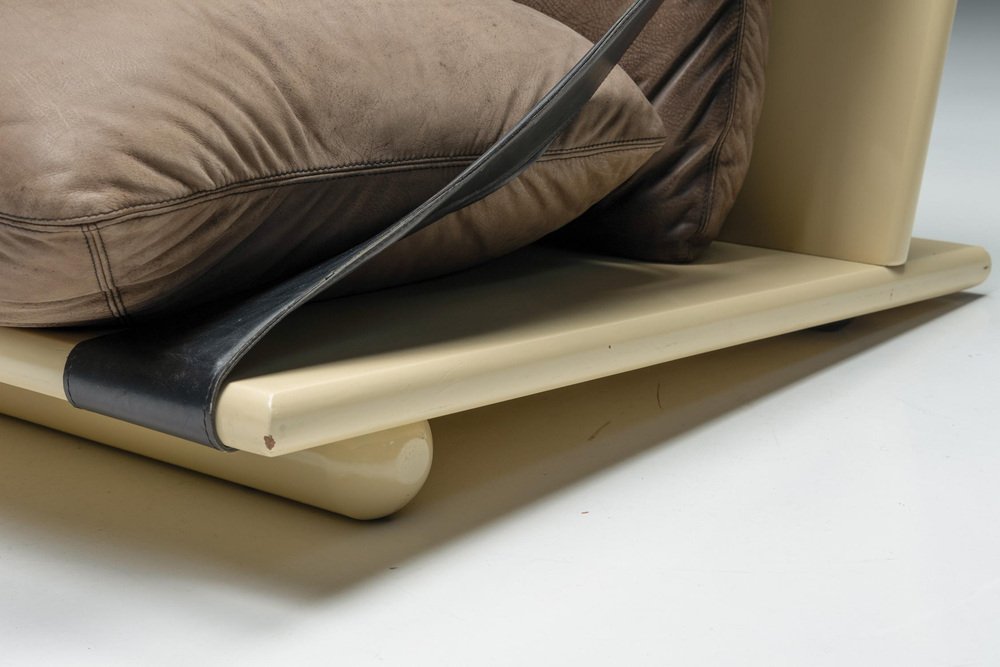 Italian Lacquer & Leather Lounge Chairs, 1970s for sale at Pamono