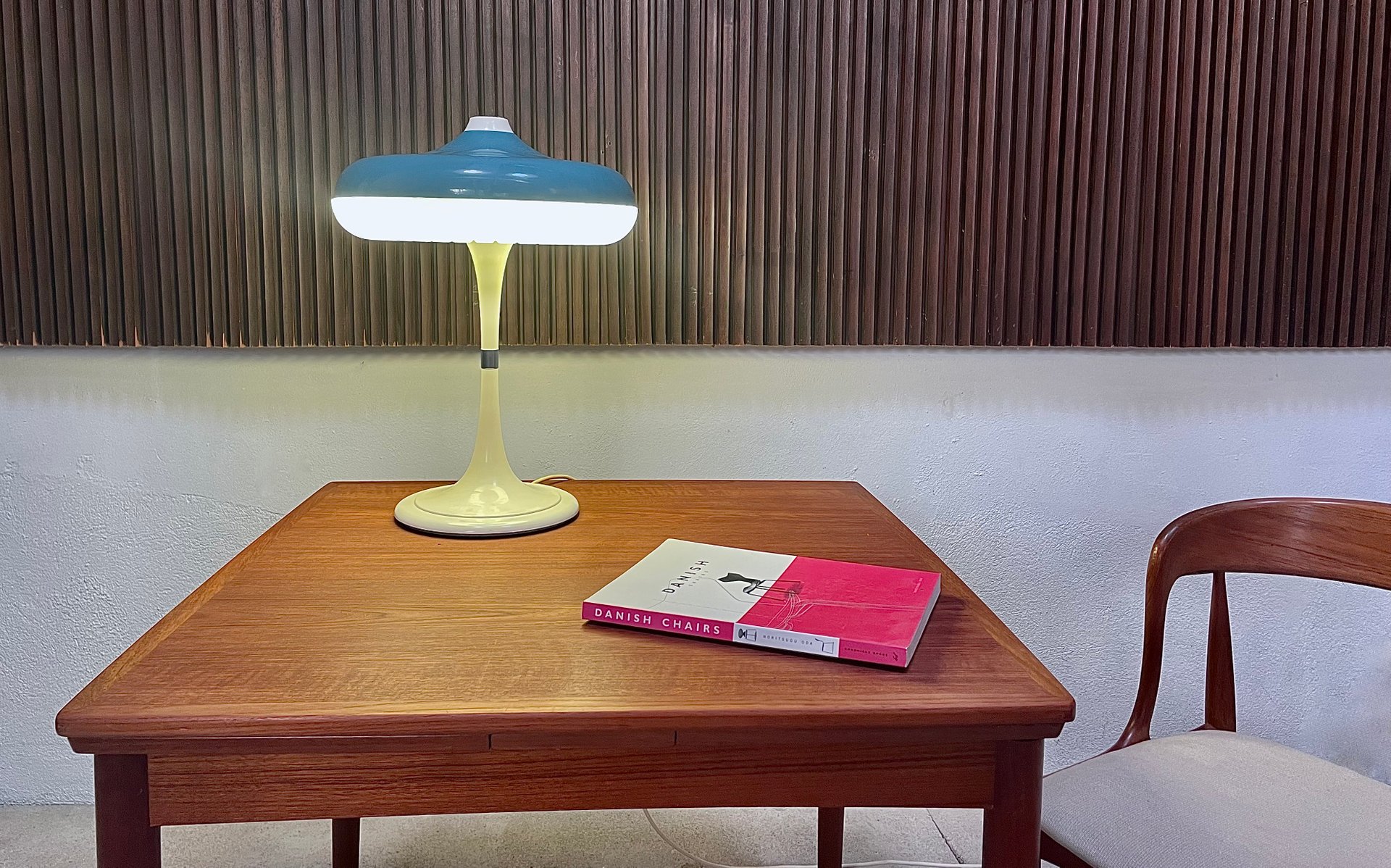 Large Metal and Plastic Siform Table Lamp from Siemens, 1960s for sale ...