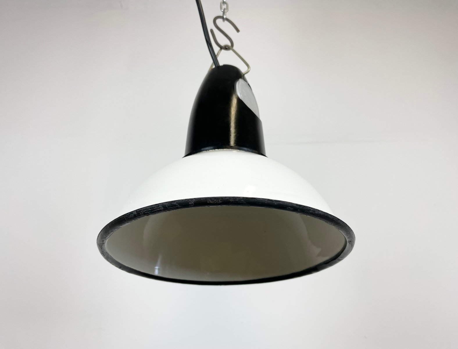 Small Vintage Soviet Industrial Pendant Light in White Enamel, 1960s ...