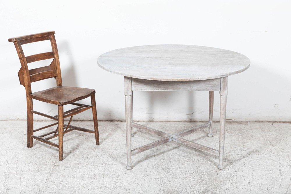 English Limed Oak Center Table for sale at Pamono