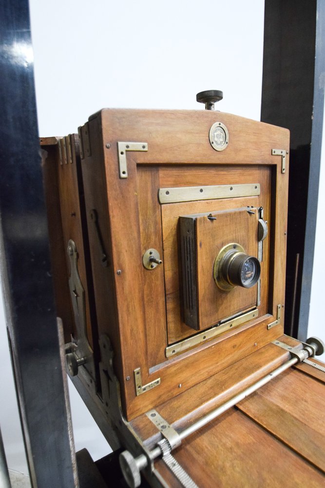 Rolling Workshop Camera in Wood for sale at Pamono