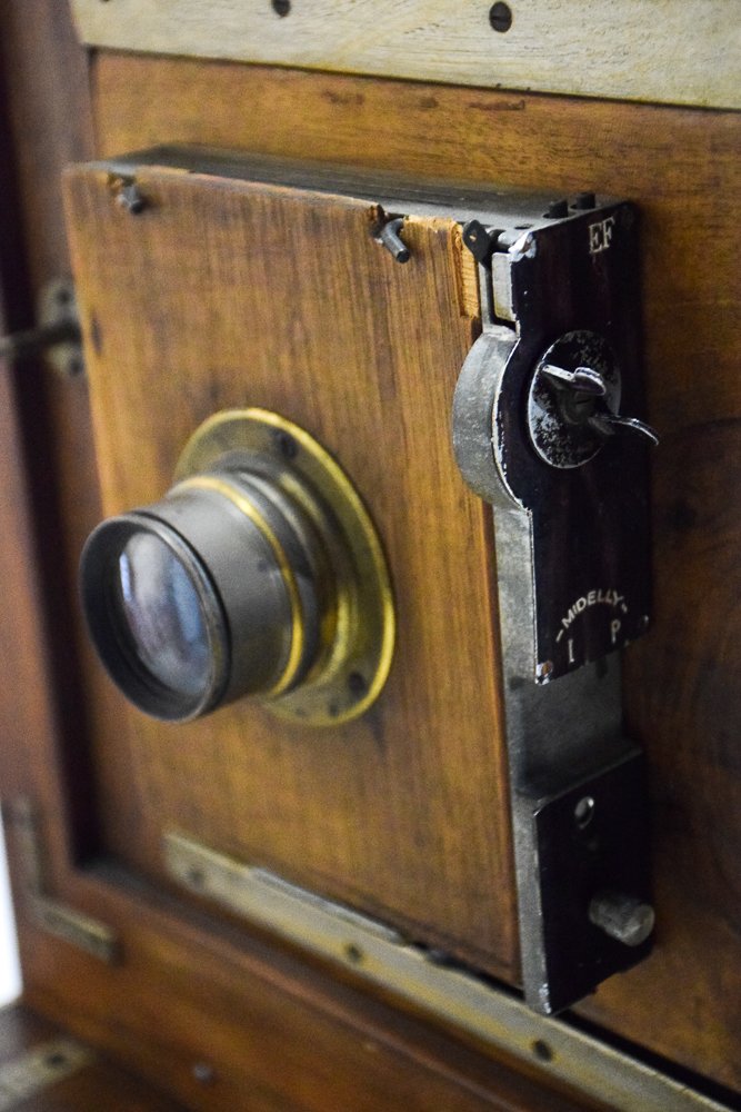 Rolling Workshop Camera in Wood for sale at Pamono