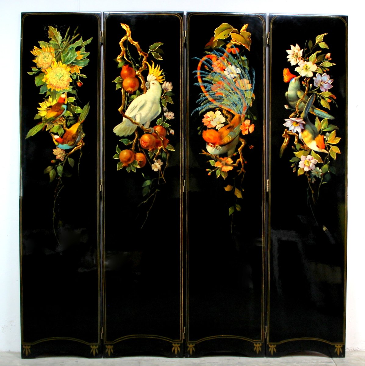 Eastern Lacquered Screen for sale at Pamono