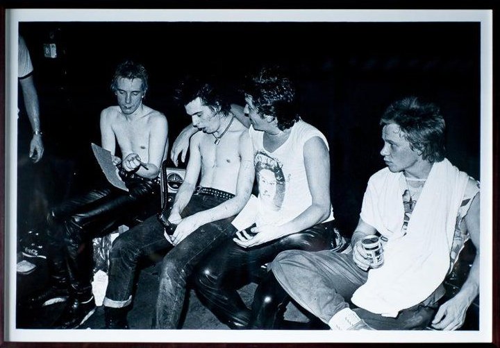 Dennis Morris Sex Pistols Backstage 1977 Große Fotografie Bei Pamono Kaufen