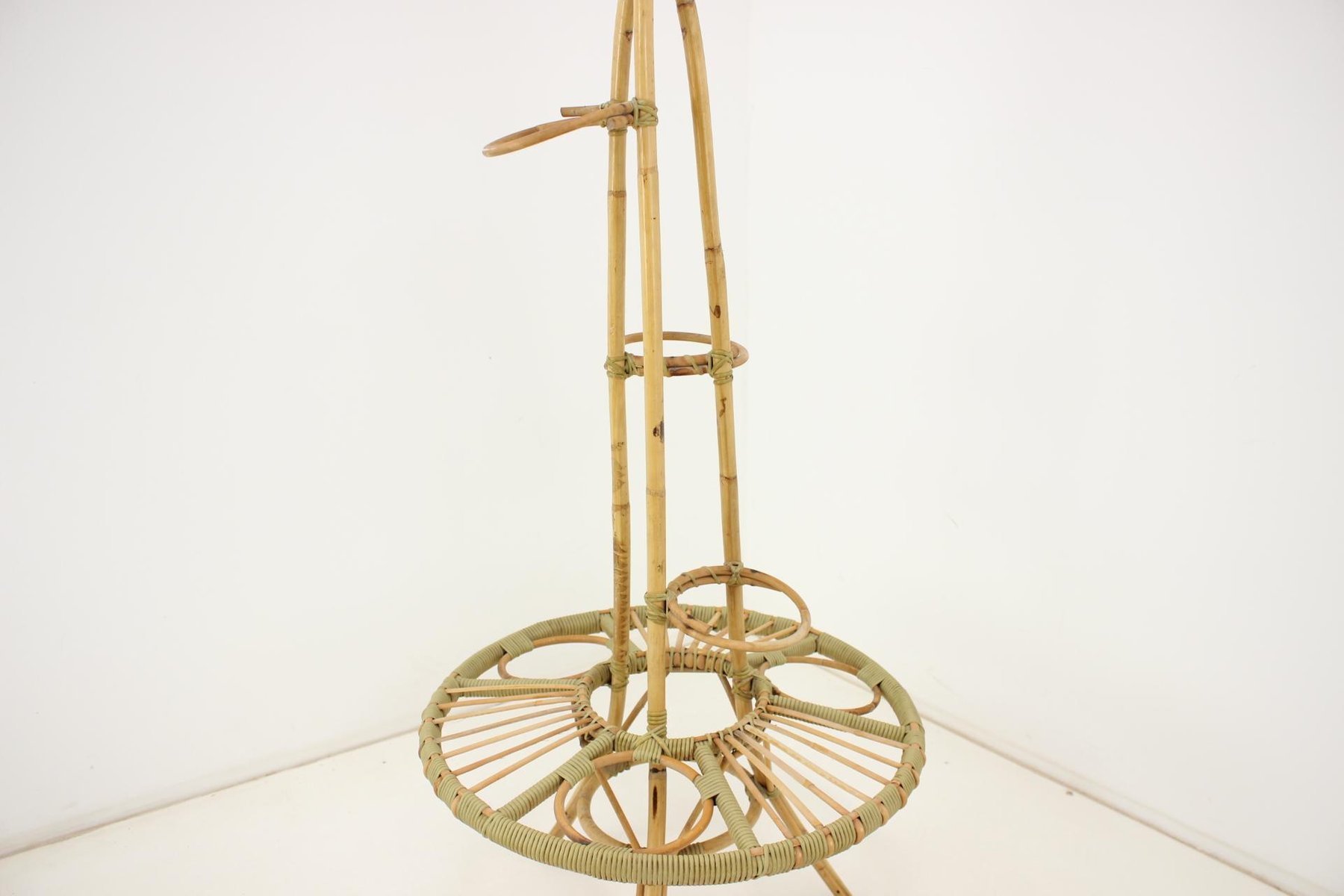 Mid-Century Rattan Flower Stand, 1960s for sale at Pamono