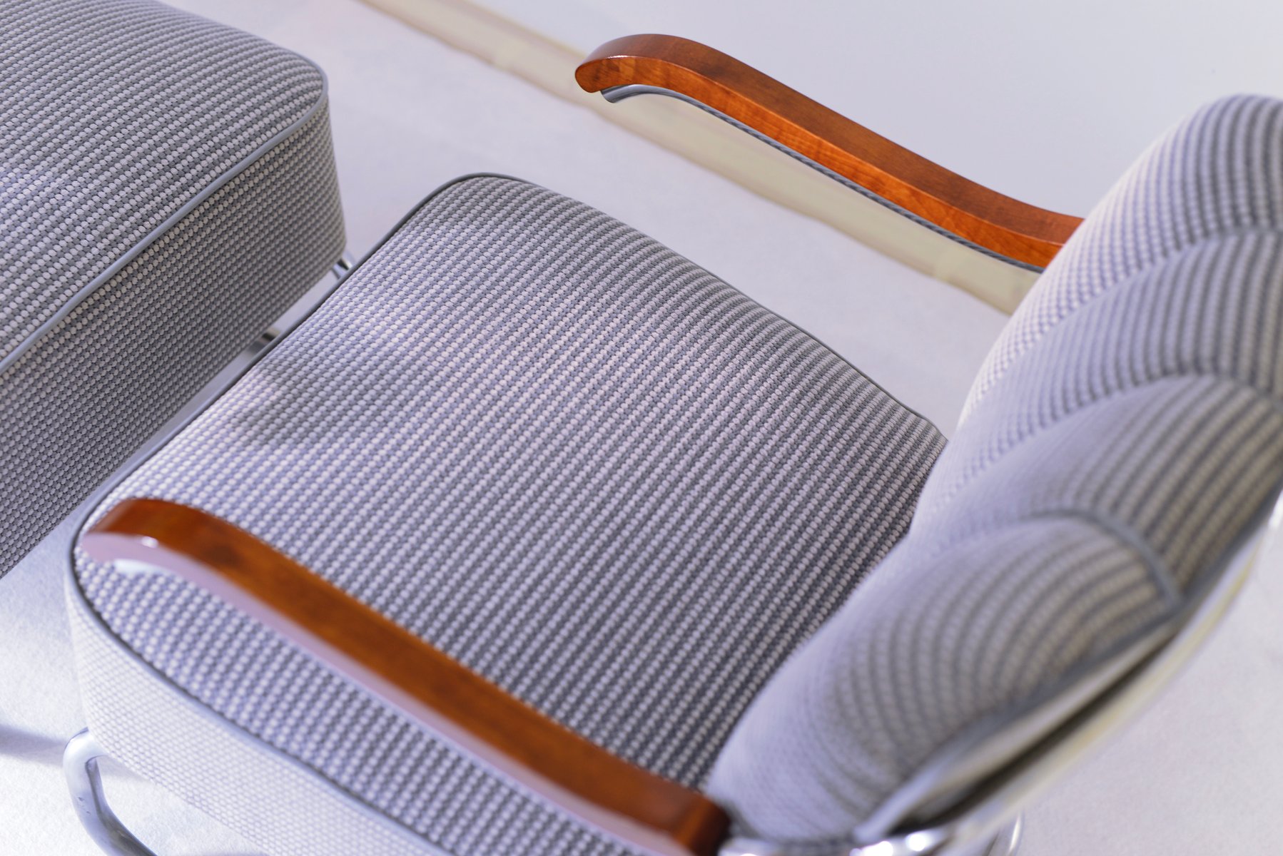 Tubular Steel Cantilever Chair for sale at Pamono