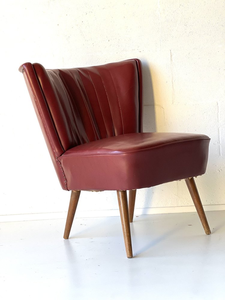 Vintage Red Lounge Chair for sale at Pamono