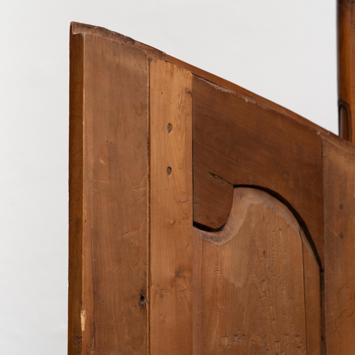 Early 20th Century Traditional Spanish Wood Wardrobe for sale at Pamono