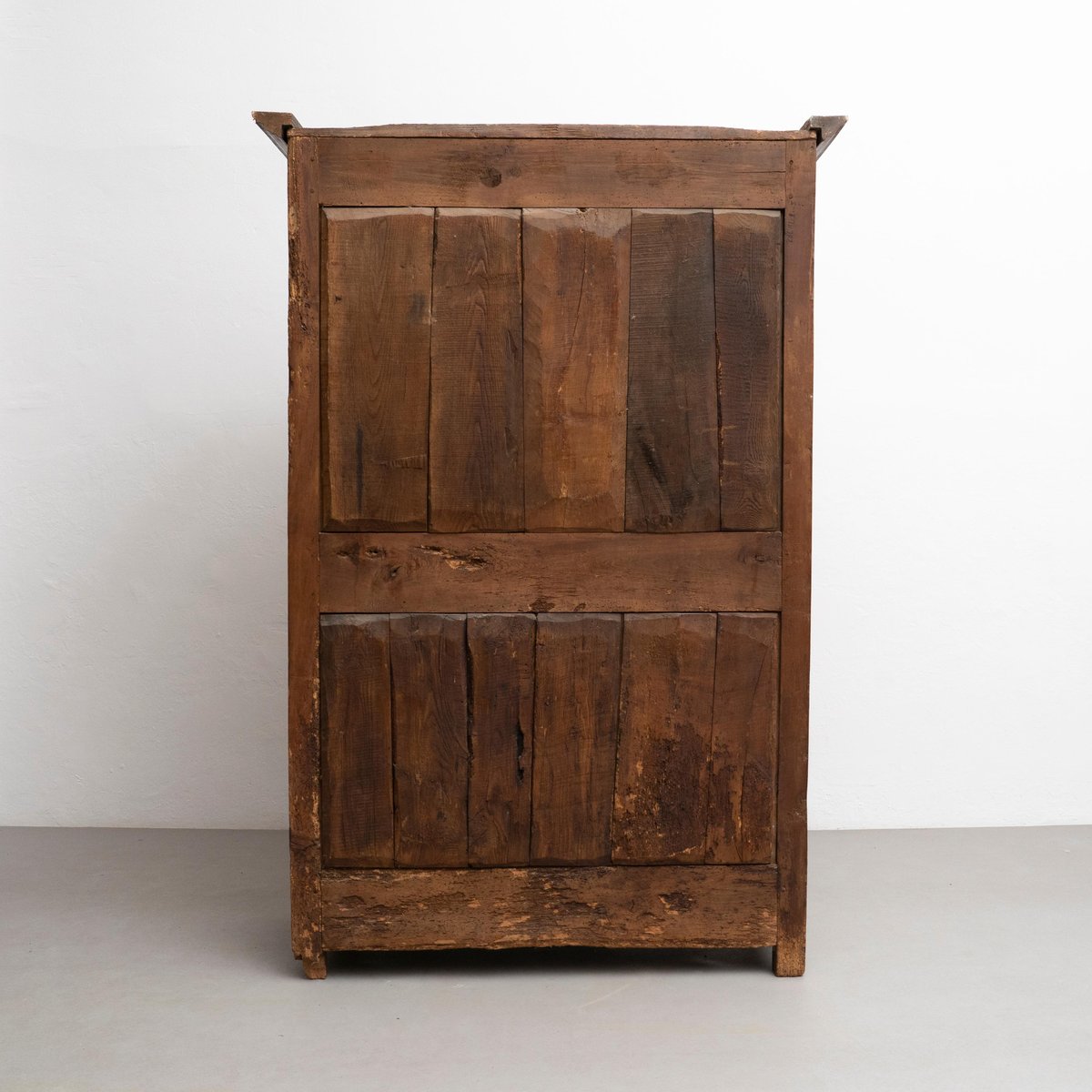 Early 20th Century Traditional Spanish Wood Wardrobe for sale at Pamono