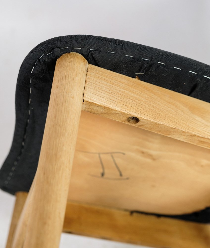 Model 107 Armchairs in Oak and Teak in the style of Hans Olsen, Set of ...