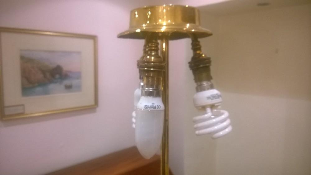 Arts and Crafts Brass Extending Standard Lamp, 1890s for sale at Pamono Arts and Crafts Brass Extending Standard Lamp, 1890s for sale at Pamono