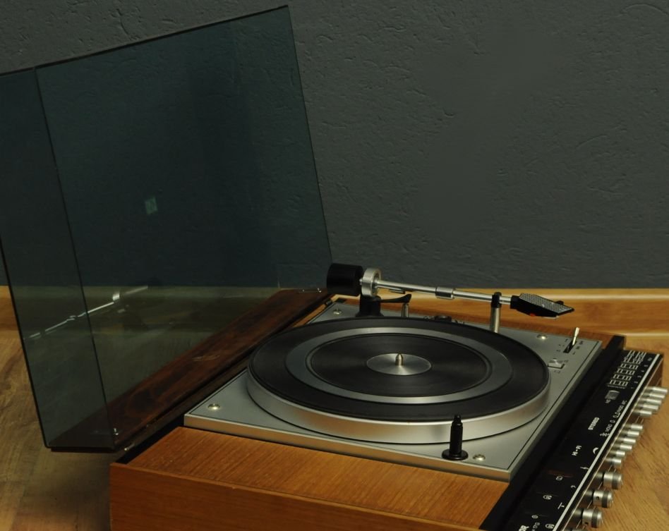Mid-Century-Modern Luxor Dirigent 3000 Turntable, 1960s for sale at Pamono