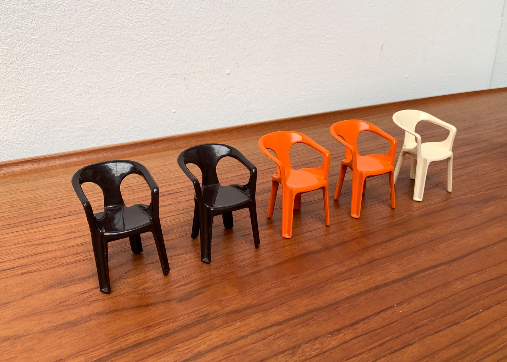 300 Monobloc Small Deco Chairs by Henry Massonnet for Stamp, France ...