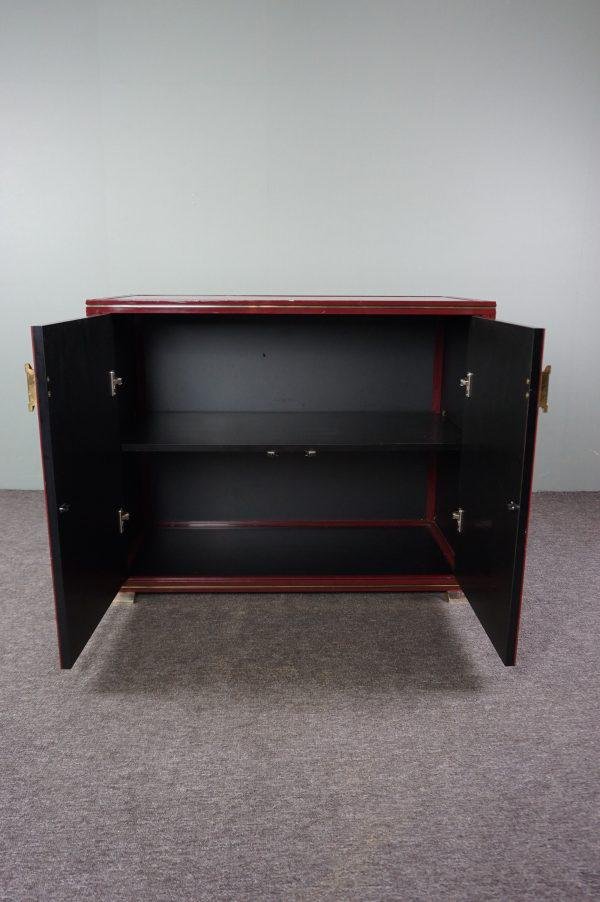 Roter französischer Vintage Schrank von Pierre Vandel, Paris, 1970er ...