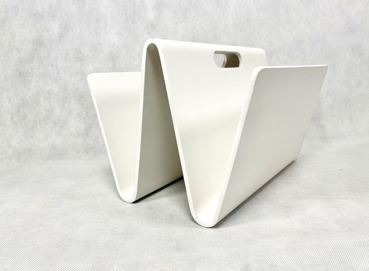 Magazine Rack in Plywood in the style of Alvar Aalto, 1980s for sale at ...