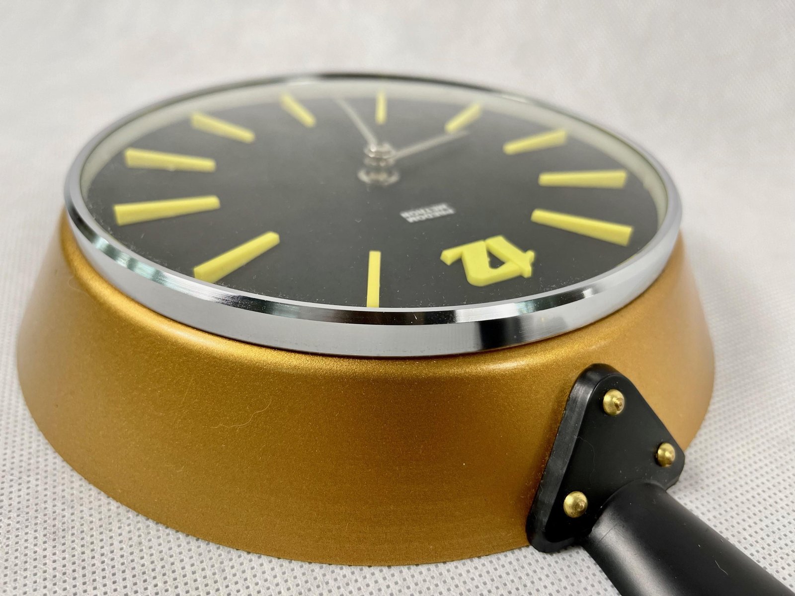 Vintage Polish Frying Pen Wall Clock from Predom Metron, 1975 for sale ...