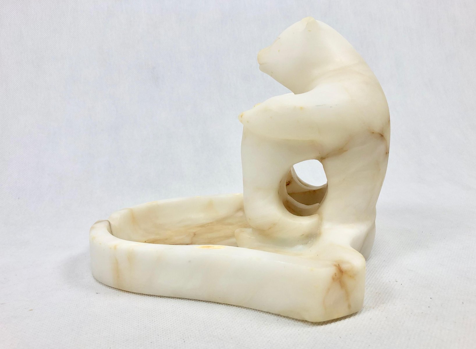 Art Deco White Bear Statue Ashtray in Marble, 1930s for sale at Pamono