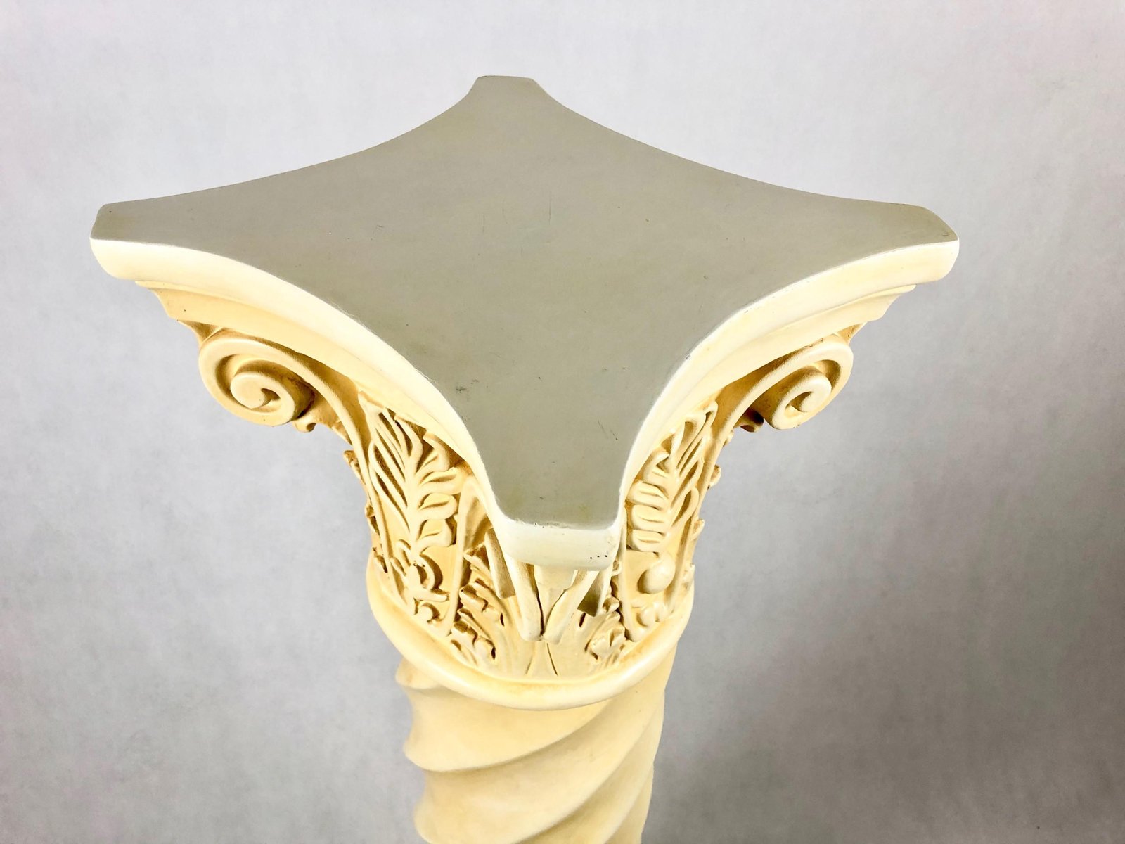 Vintage Roman Column Flower Stand Pedestal, 1980s for sale at Pamono