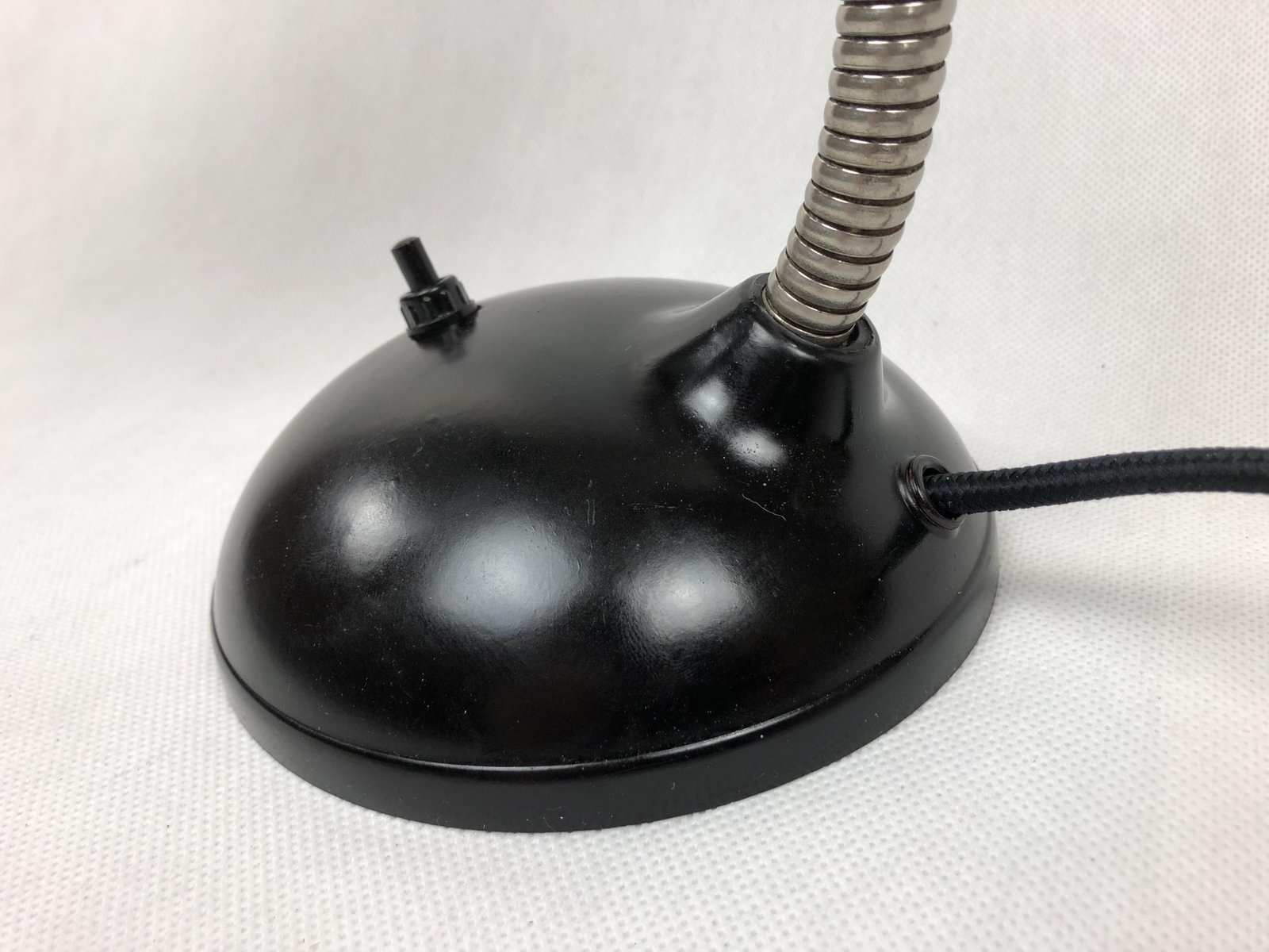 Bakelite No 11105 Desk Lamp attributed to Eric Kirkman Cole for Elektrosvit Nové Zámky, 1940s ...