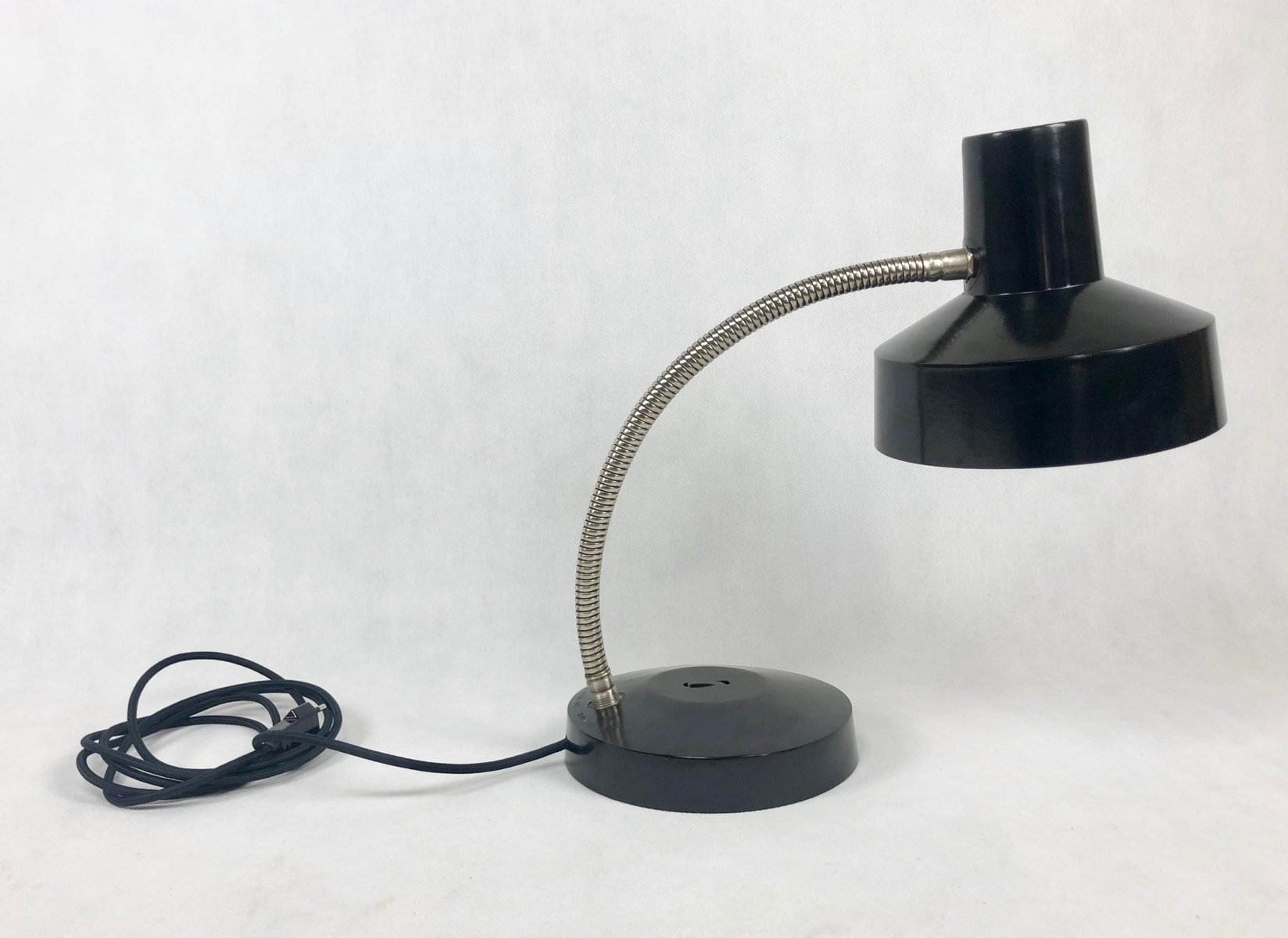 Bakelite Desk Lamp from Elektrosvit Nové Zámky, 1950s for sale at Pamono