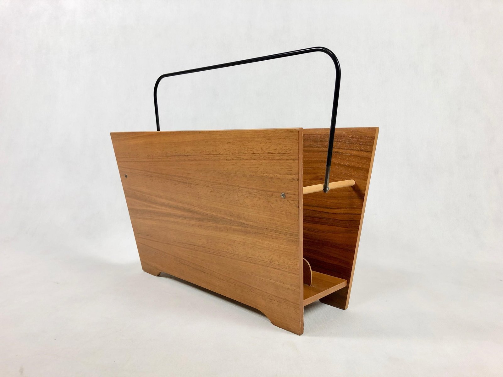 Danish Teak Magazine Rack, 1980s for sale at Pamono