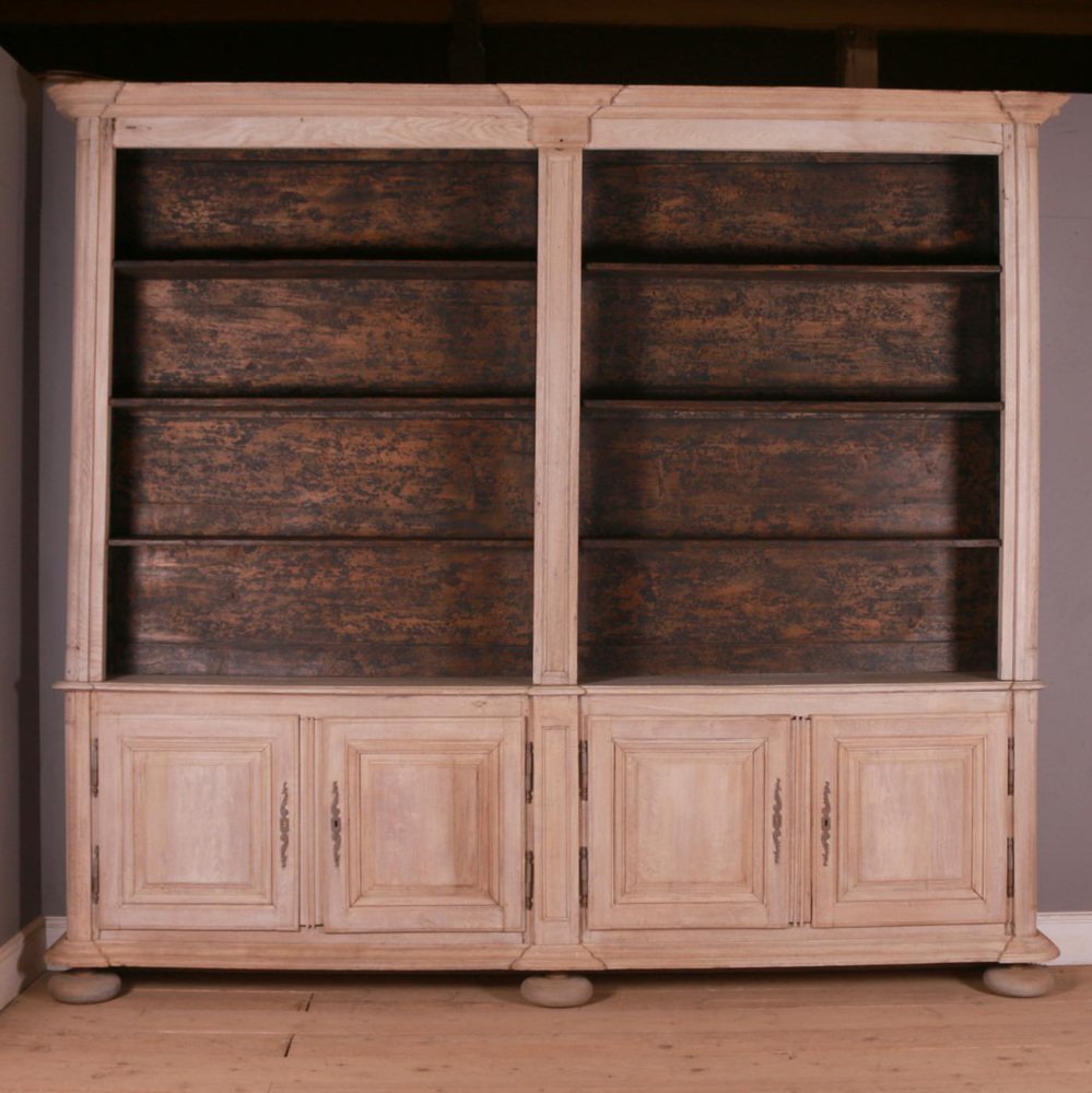 18th Century French Bleached Oak Bookcase for sale at Pamono