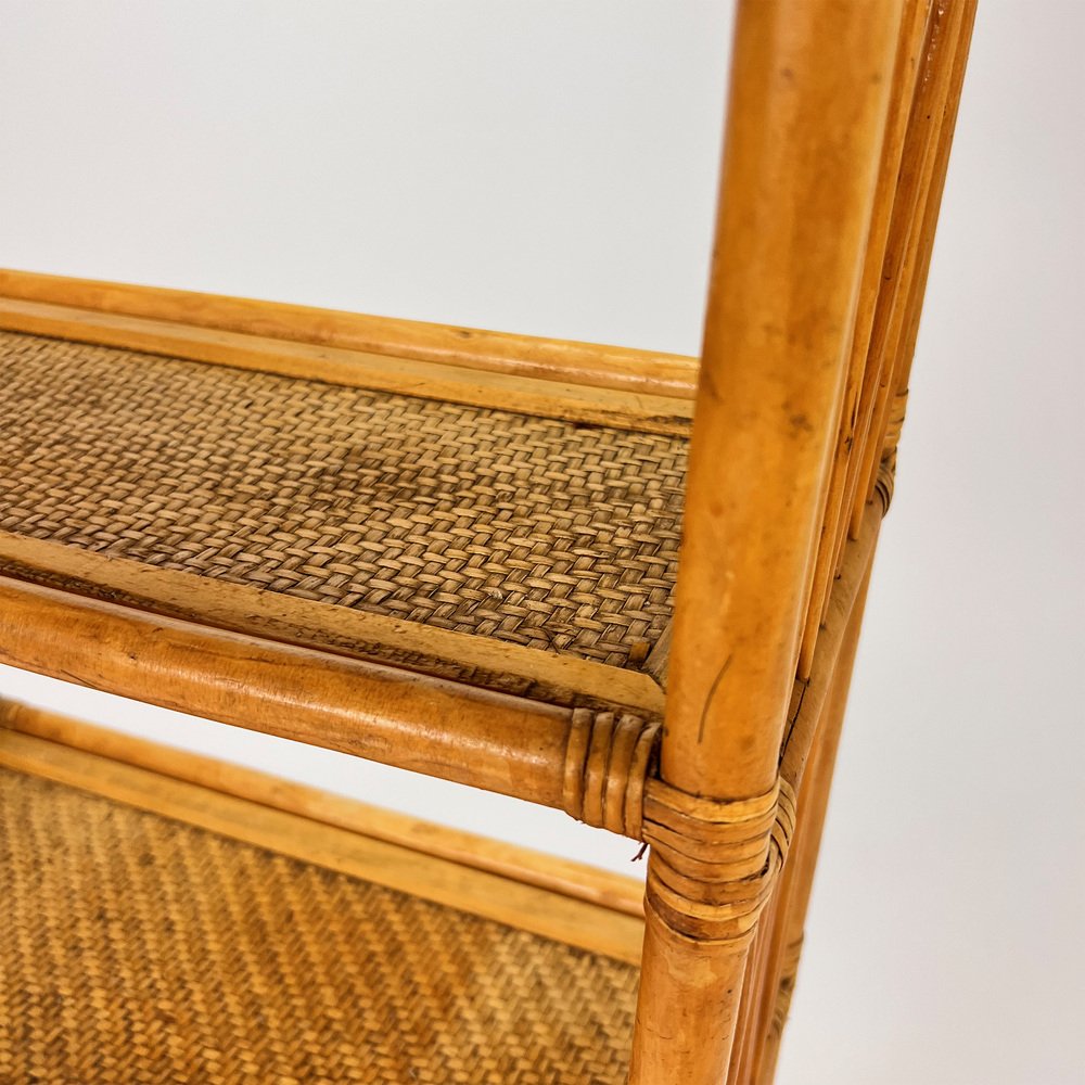 Vintage Wandregal aus Rattan, 1970er bei Pamono kaufen