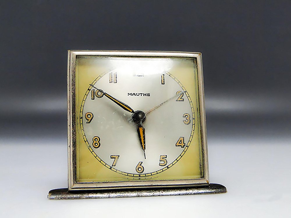 Art Deco Clock from Mauthe, Germany, 1930s for sale at Pamono