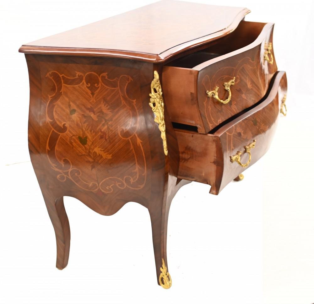 French Bombe Chest of Drawers with Marquetry Inlay for sale at Pamono