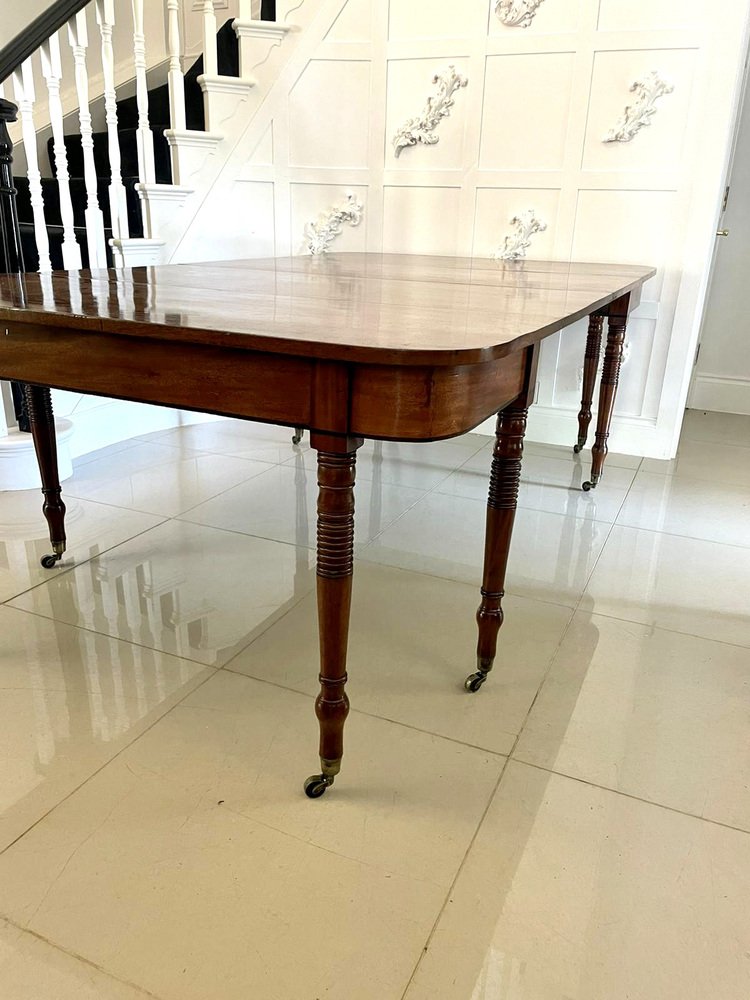 Antique George III Dining Table in Mahogany, 1800 for sale at Pamono