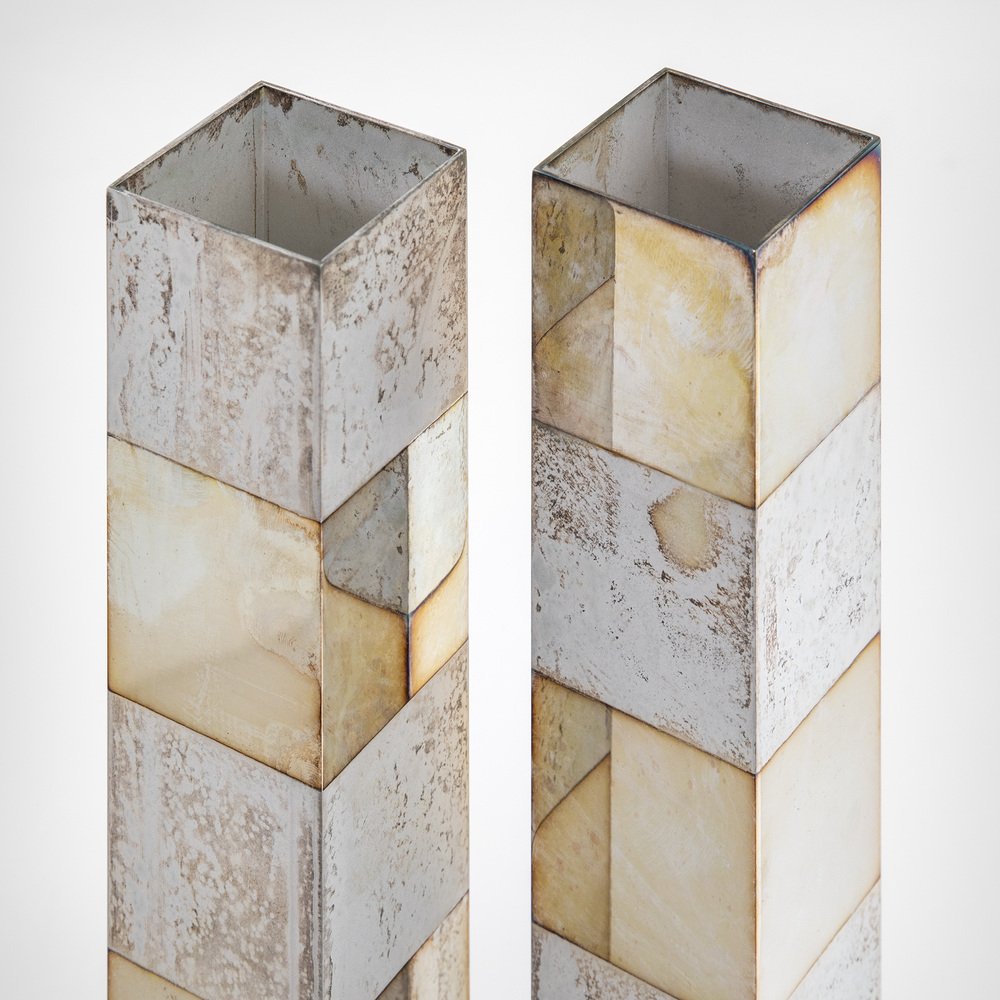 Modèle en Métal Argenté Noir et Blanc par Charles Rennie Mackintosh ...