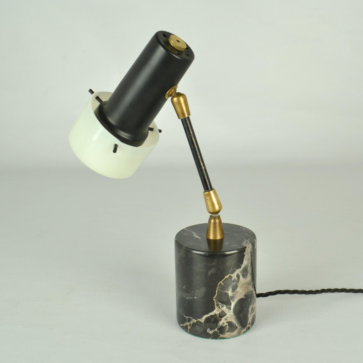 Gino Sarfatti 1950s Table Lamp for Arteluce on Black Marble Base for ...