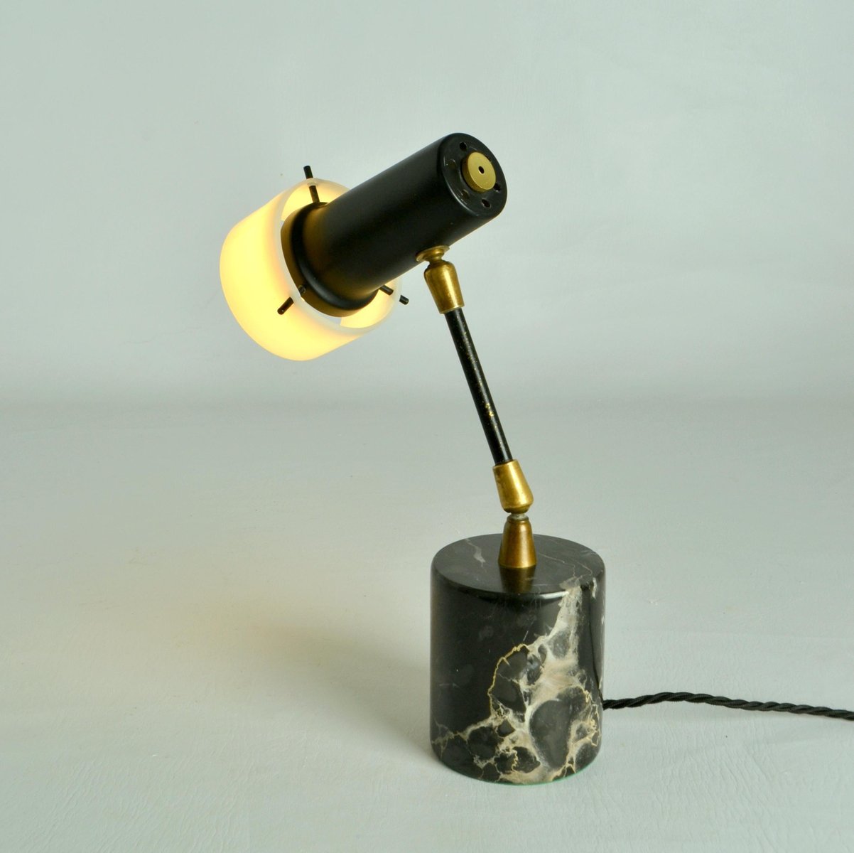 Gino Sarfatti 1950s Table Lamp for Arteluce on Black Marble Base for ...