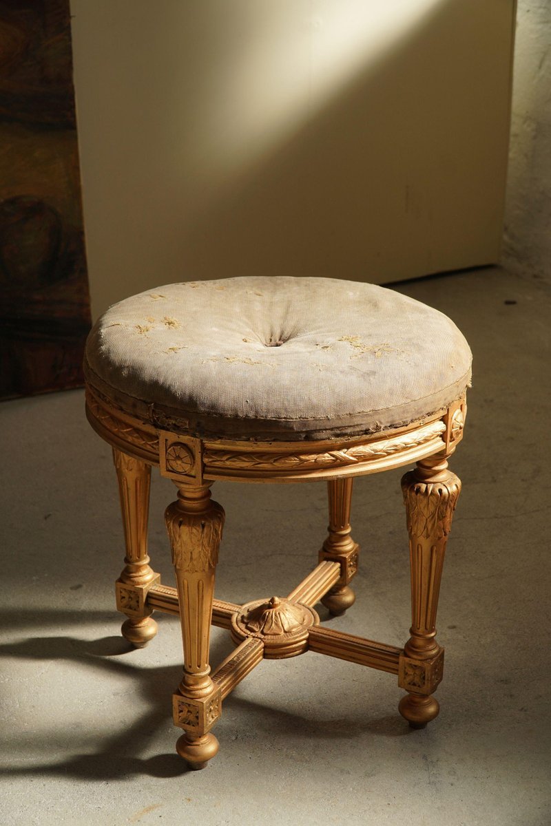 Late 18th Century Gustavian Swedish Round Stool for sale at Pamono