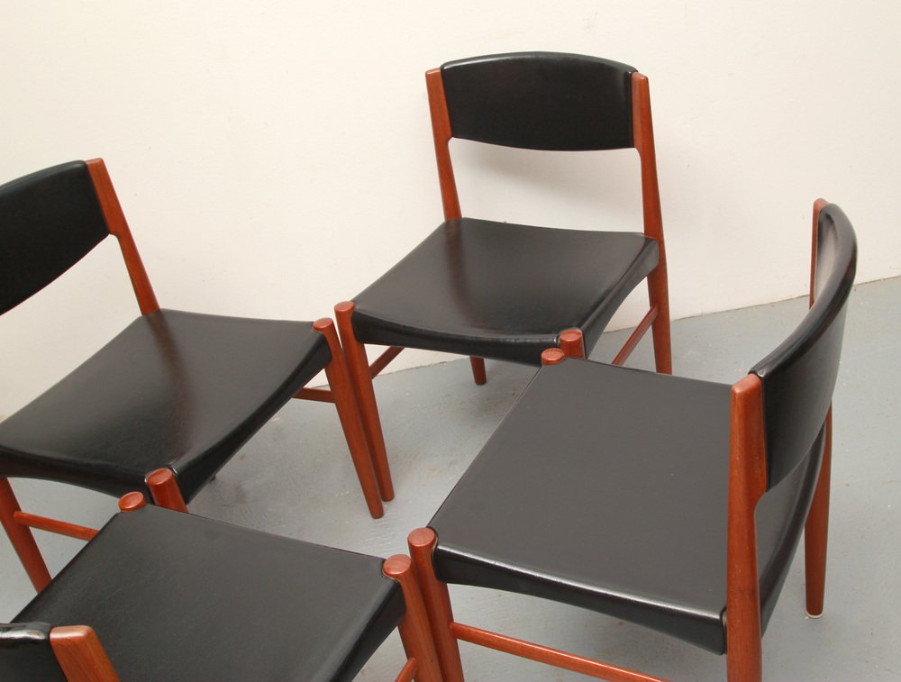 Danish Dining Room Chairs in Teak, 1965, Set of 4 for sale at Pamono