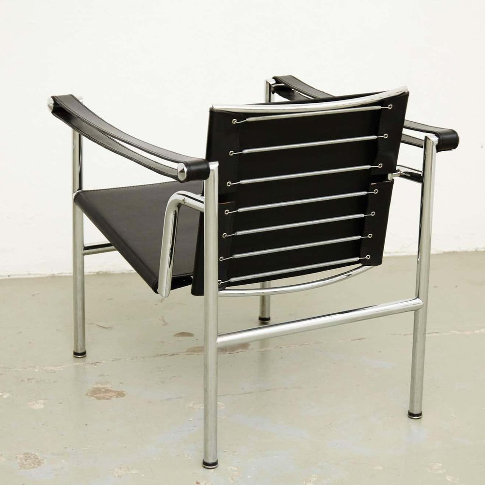Poltrone LC1 in pelle nera di Pierre Jeanneret Charlotte Perriand attribuite a Le Corbusier ...