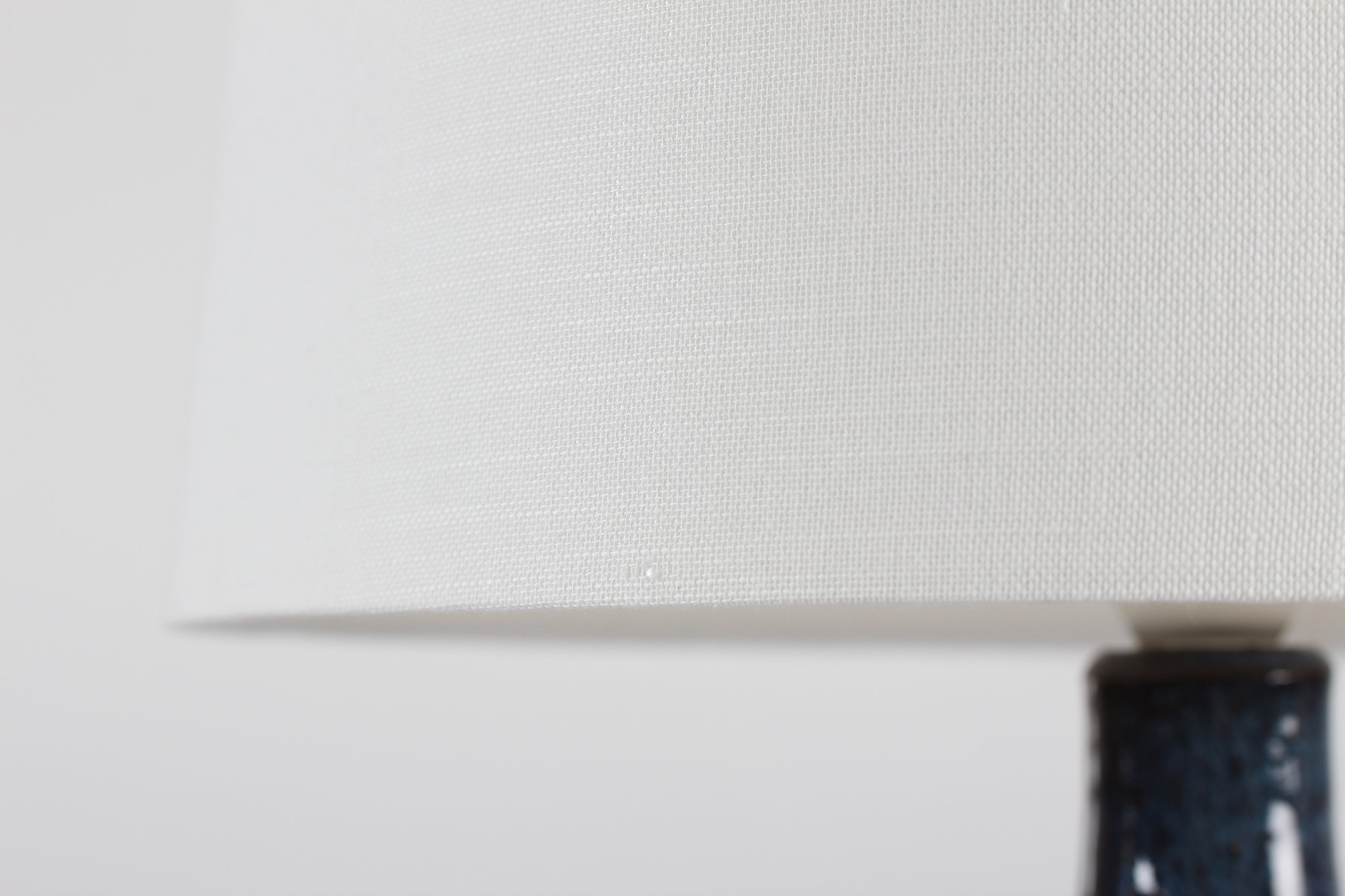 Brutalistische Tischlampe aus Keramik in Braun & Blau von Fridtjof ...