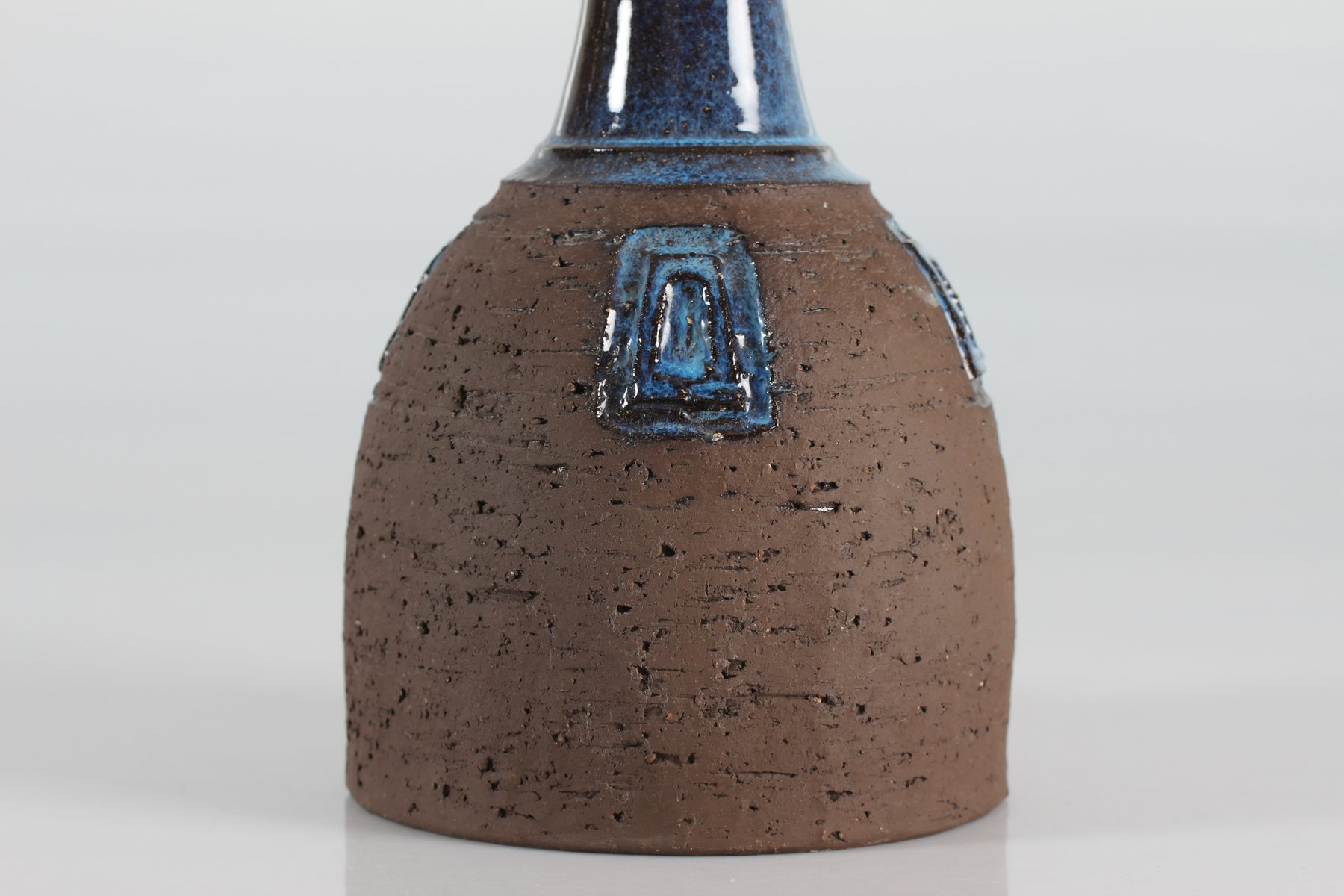 Brutalistische Tischlampe aus Keramik in Braun & Blau von Fridtjof ...