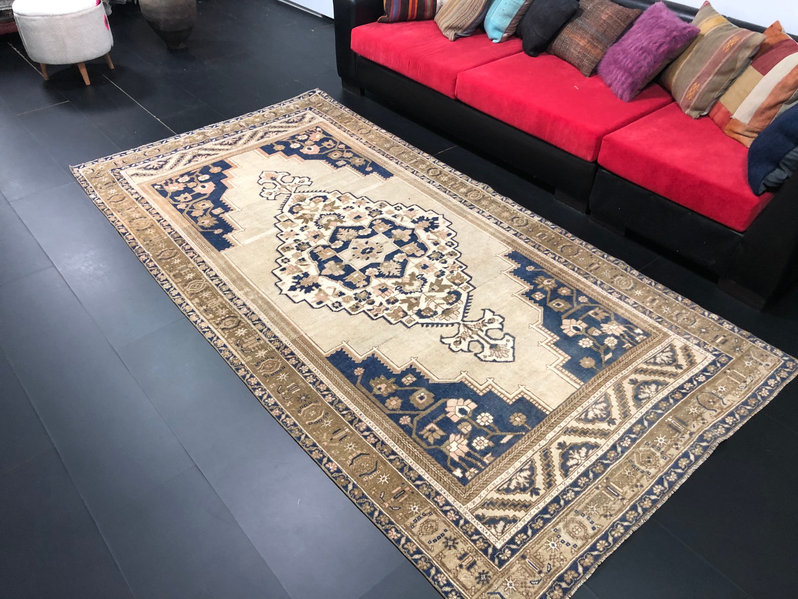 Traditional Turkish Rustic Floor Rug for sale at Pamono