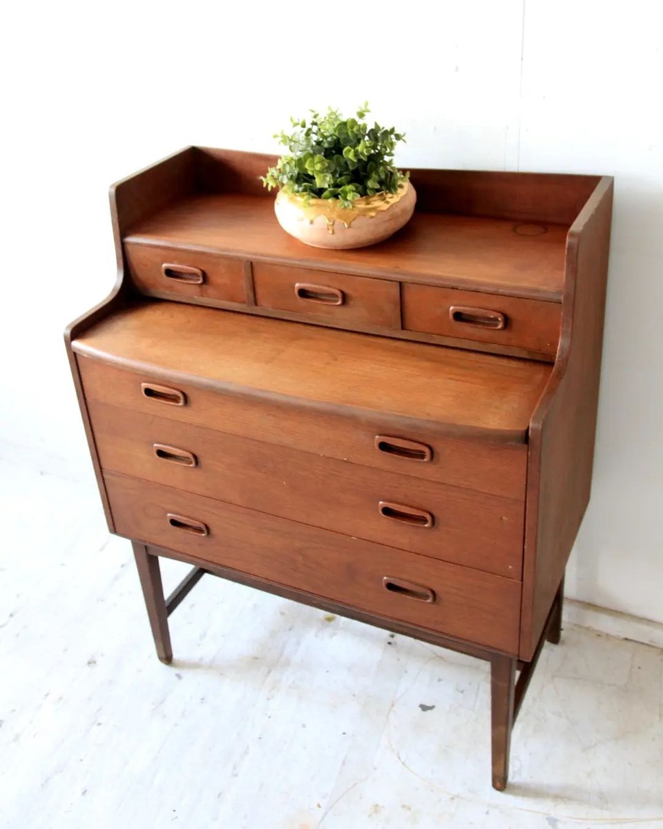 Mid-Century Curvy Dressing Table in Teak with Pull Out Mirror for sale ...