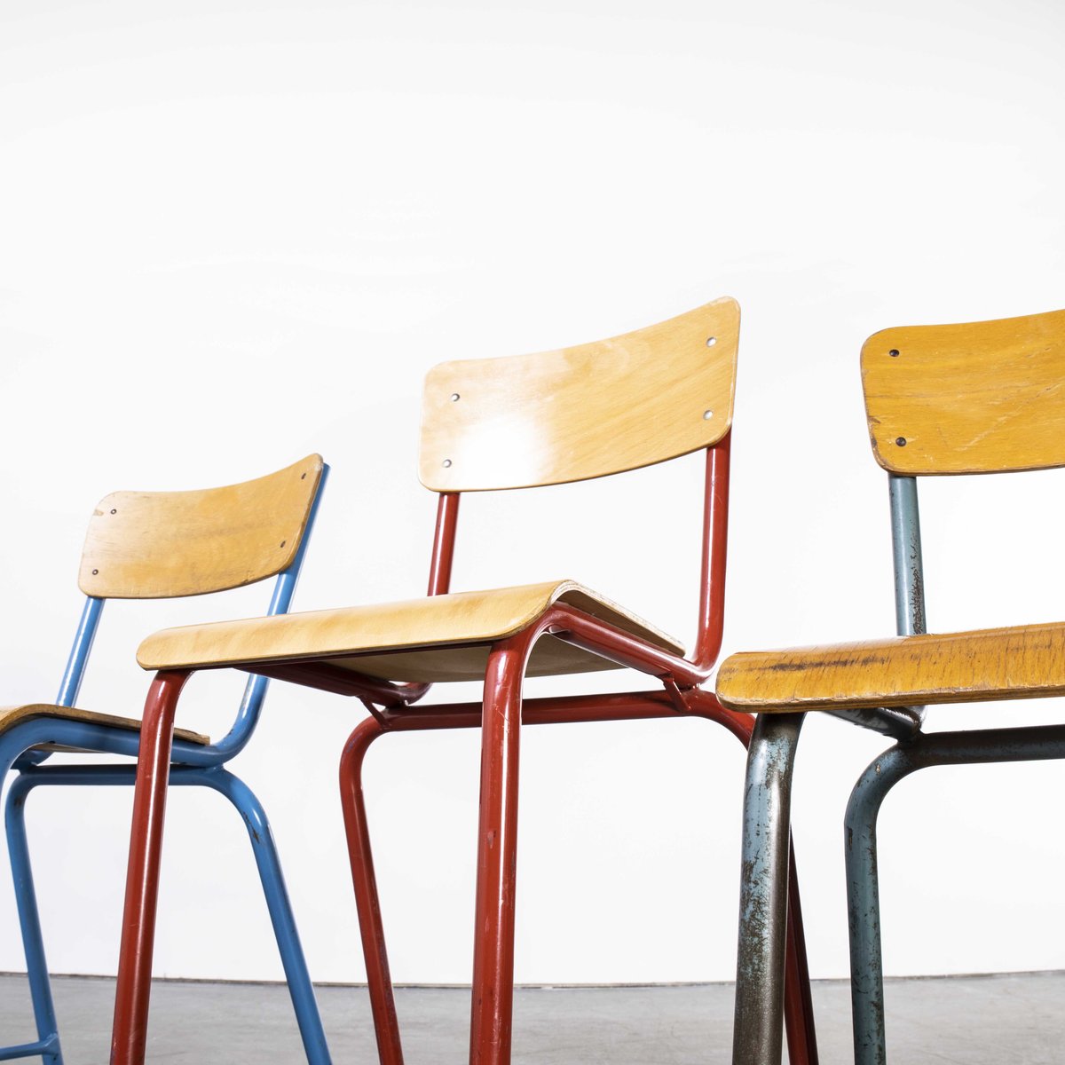 High Laboratory Stacking Chairs from Mullca, 1950s, Set of 3 for sale ...
