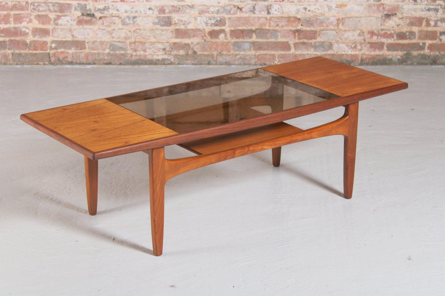 Spannende Mid Century Couchtisch Bild
