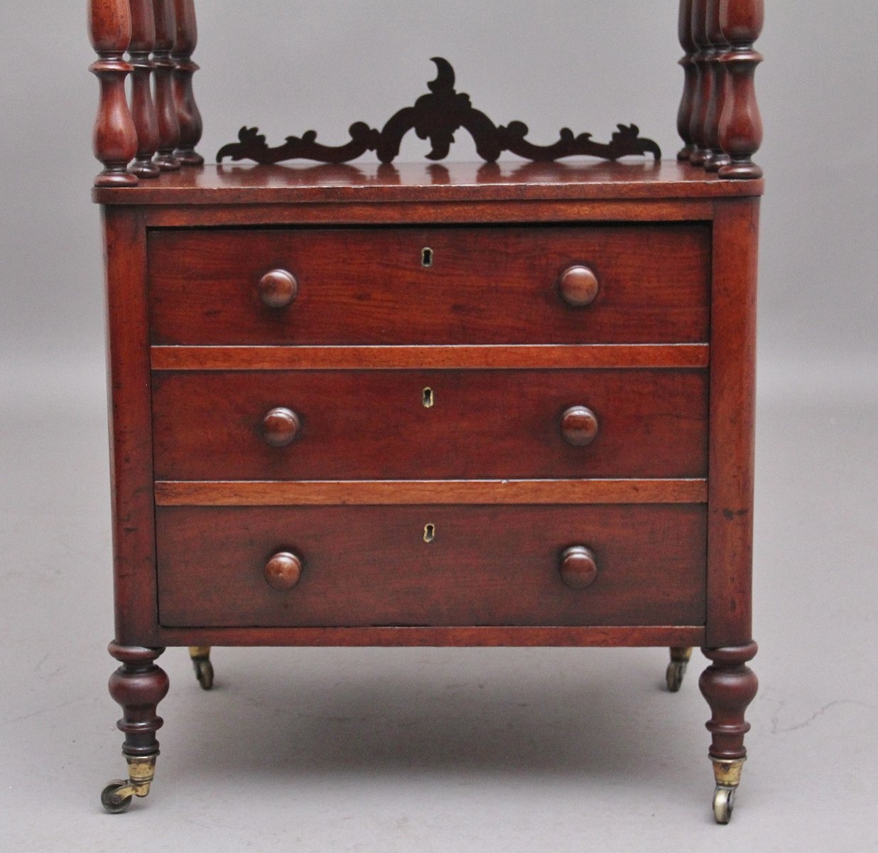 19th Century Antique Mahogany Whatnot with Cellarette for sale at Pamono