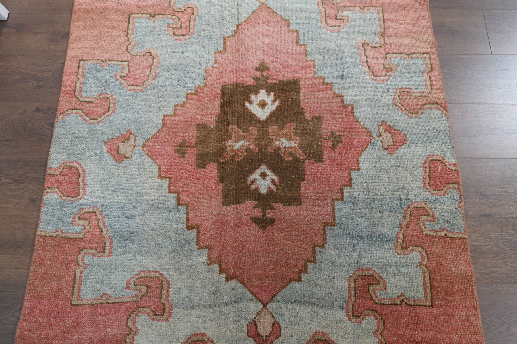 Turkish Pink Farmhouse Rug for sale at Pamono